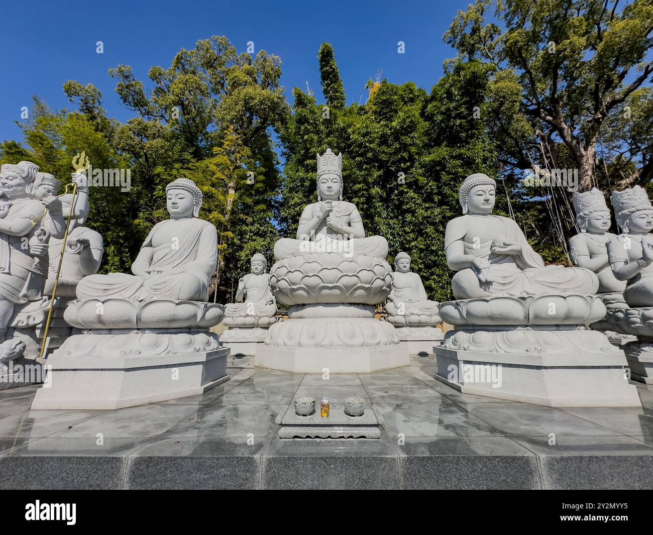 A large group of seated Buddha statues at Ishiteji Temple, Matsuyama ...
