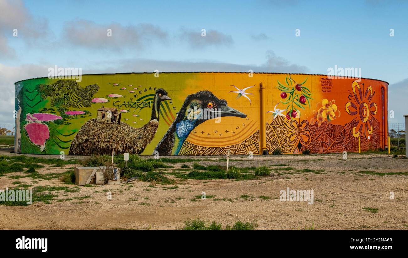 Emu tank hi-res stock photography and images - Alamy