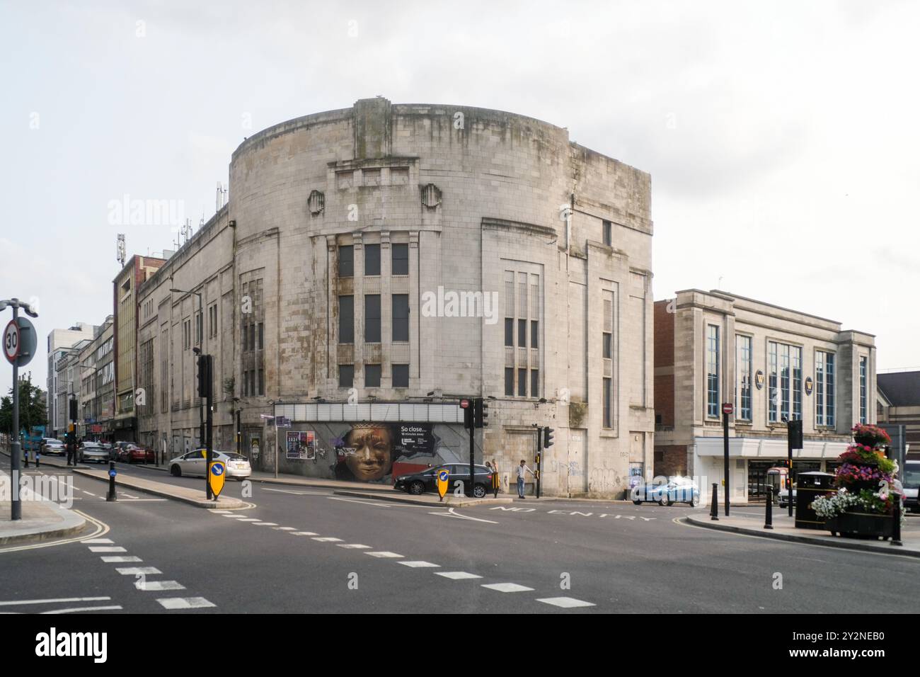 Old ABC Cinema Building in Lime Street Liverpool Stock Photo - Alamy