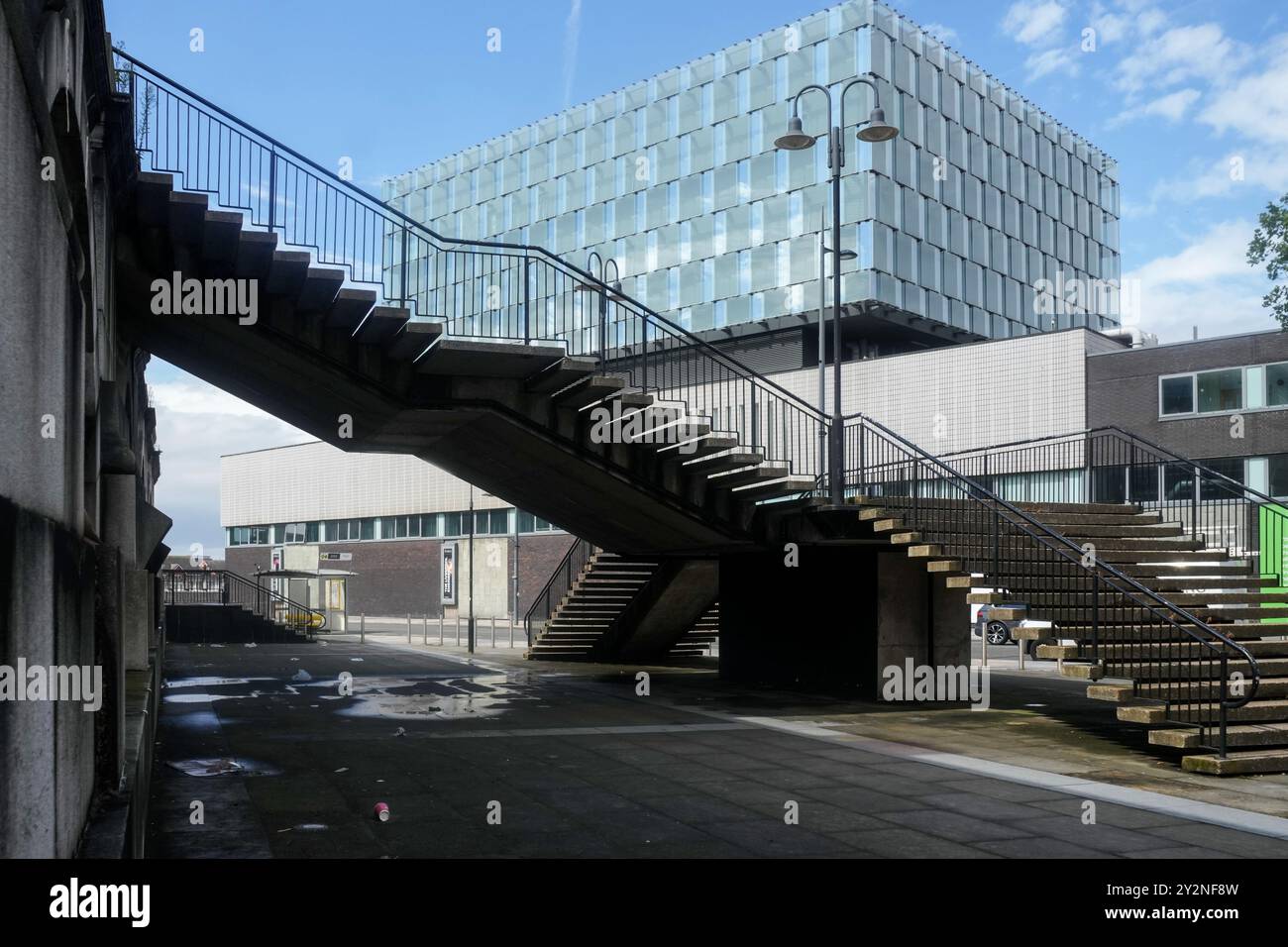 Campus building projects hi-res stock photography and images - Alamy