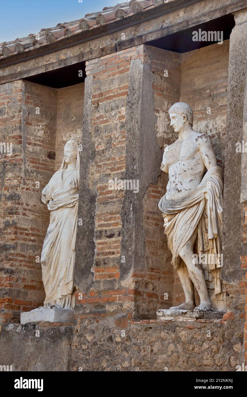 statues in the ruins of Pompeii Stock Photo - Alamy