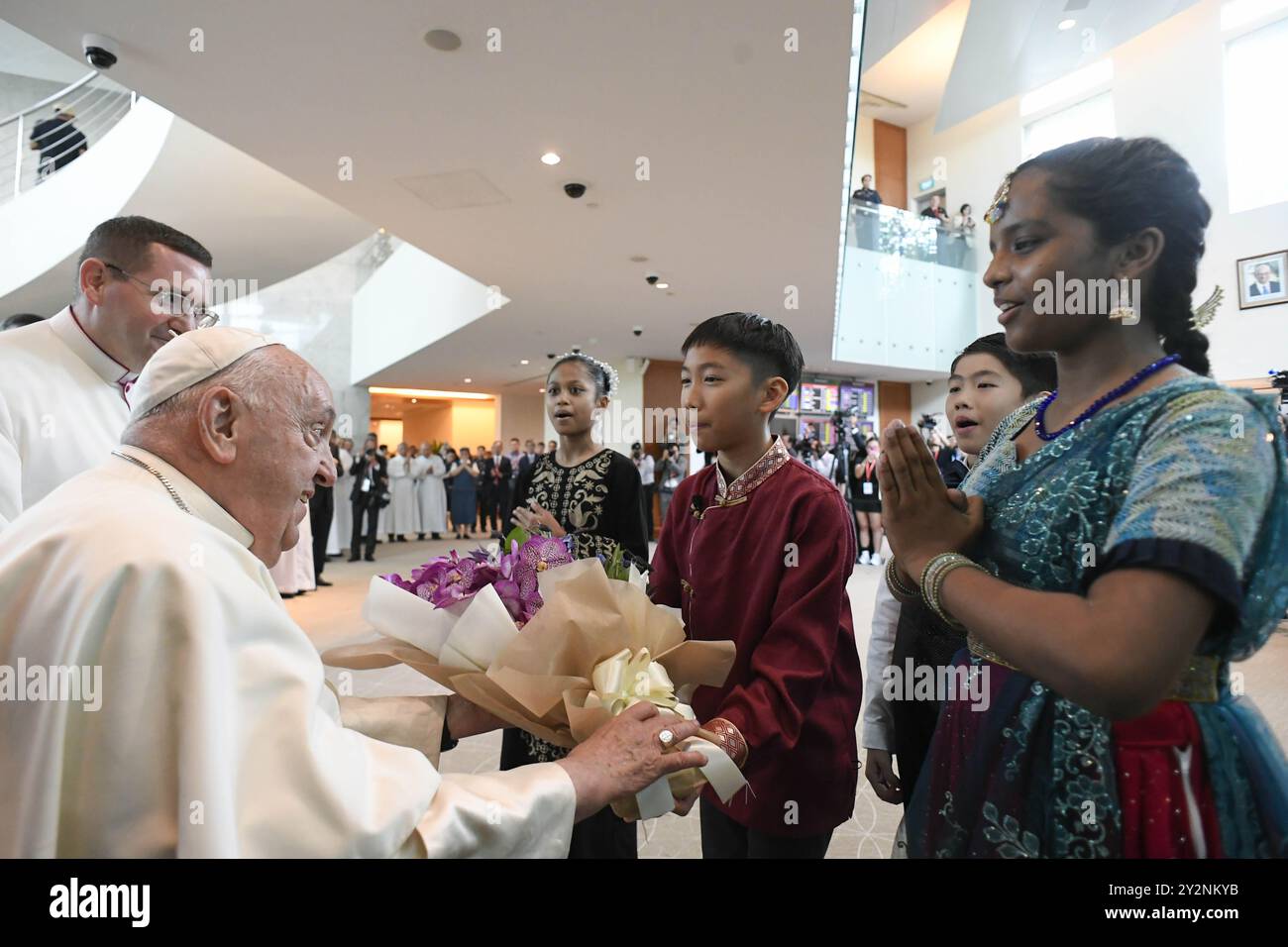 **NO LIBRI** Singapore, Dili, 2024/9/11 . Pope Francis is welcomed as ...