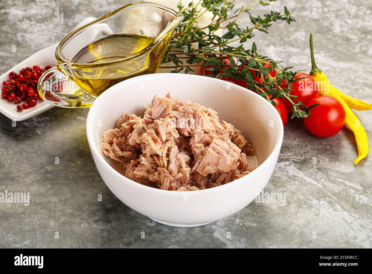 Canned tuna fillet with oil for salad Stock Photo - Alamy