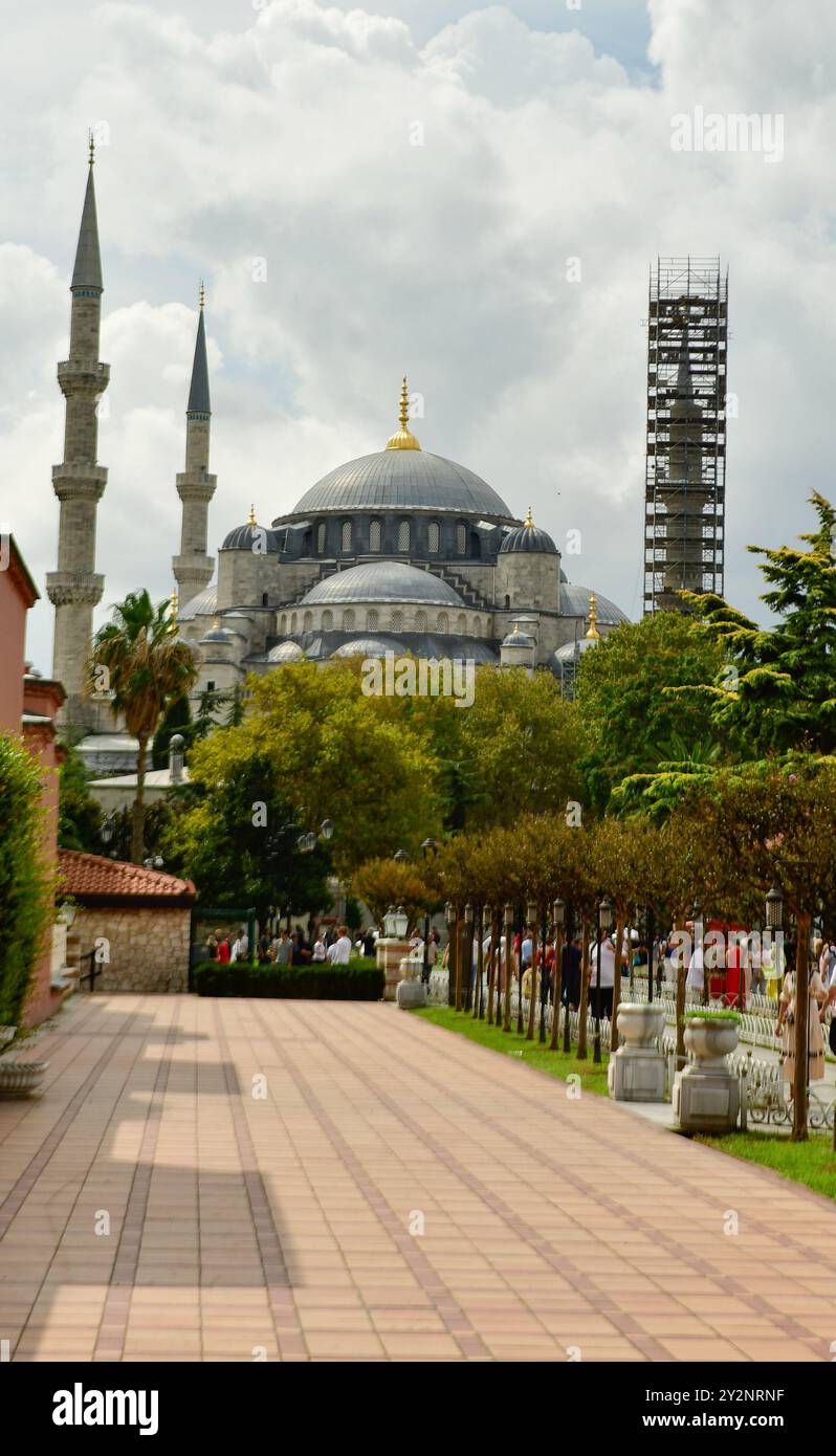 Ottoman era historical imperial mosque hi-res stock photography and ...