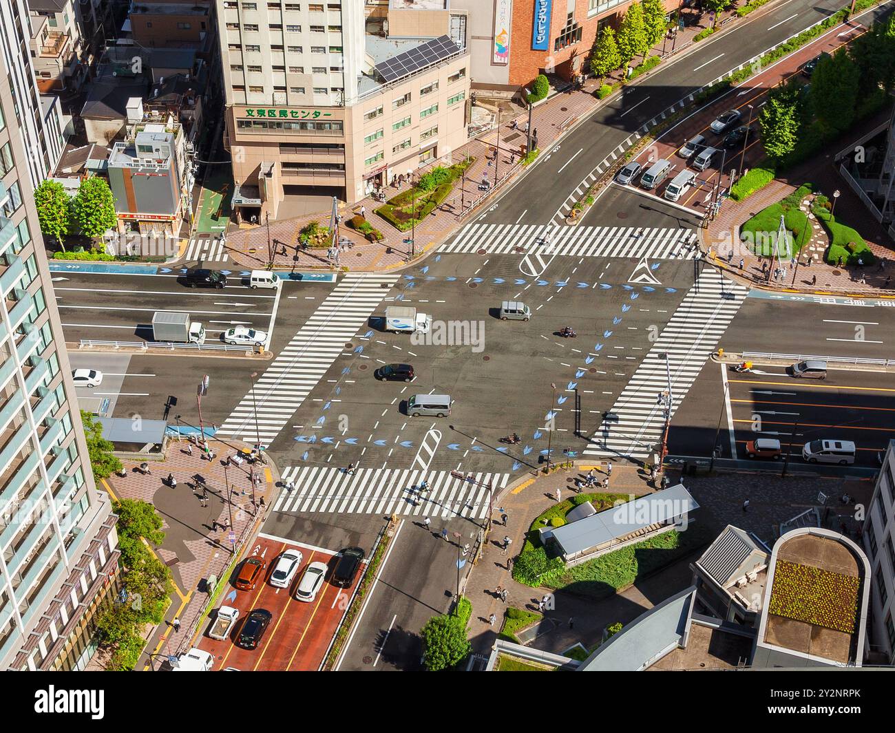 Traffic in Tokyo. Aerial view of Hakusan crossroad in Bunkyo Ward Stock ...