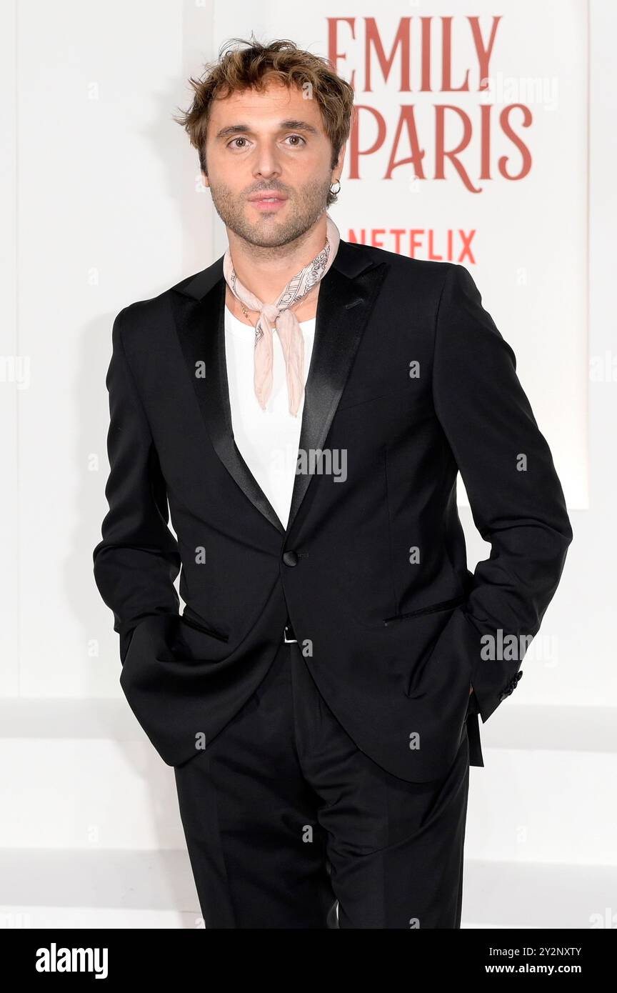 Flavio Furno bei der Premiere der 4. Staffel der Netflix Serie 'Emily ...