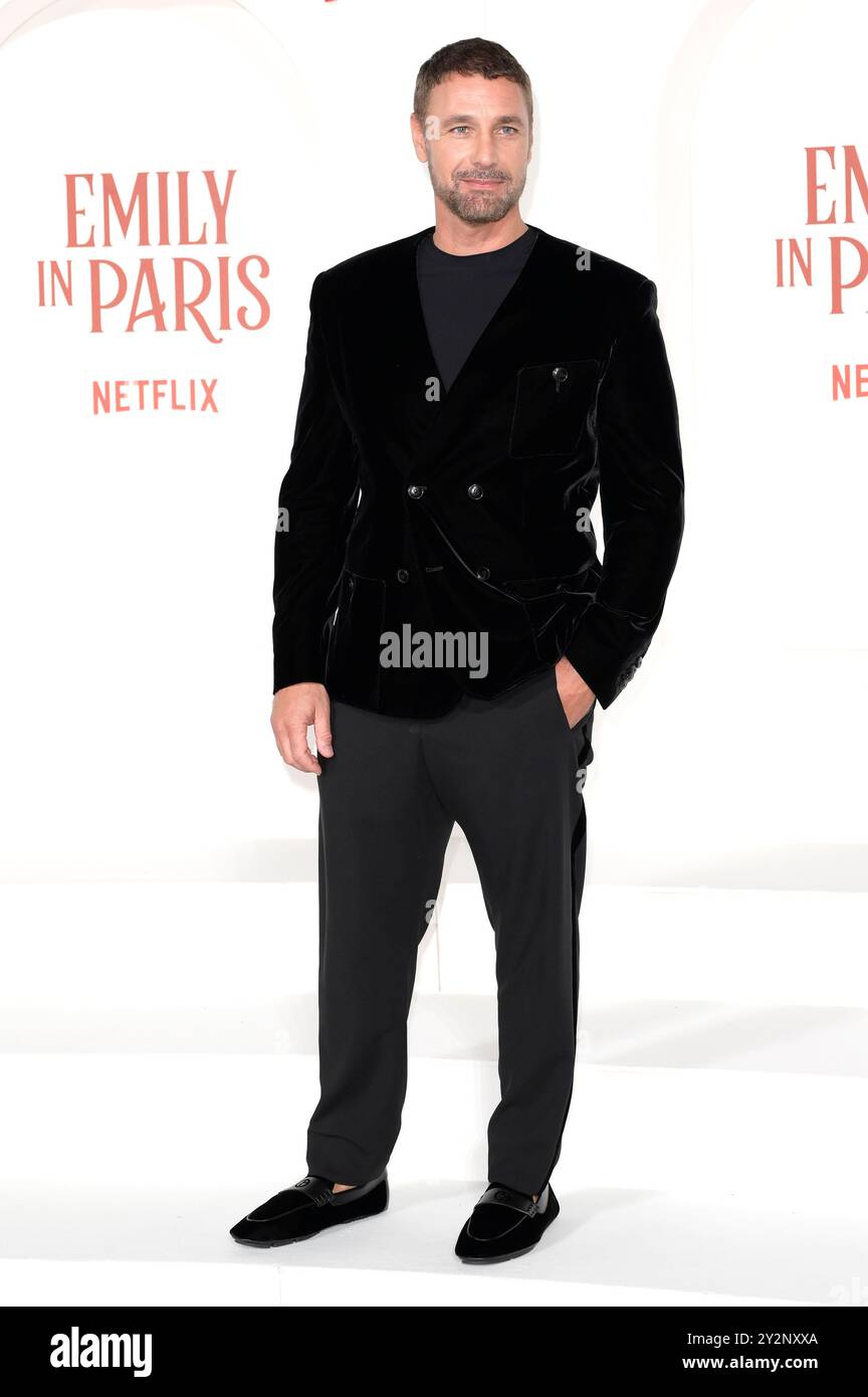 Raoul Bova bei der Premiere der 4. Staffel der Netflix Serie 'Emily in ...