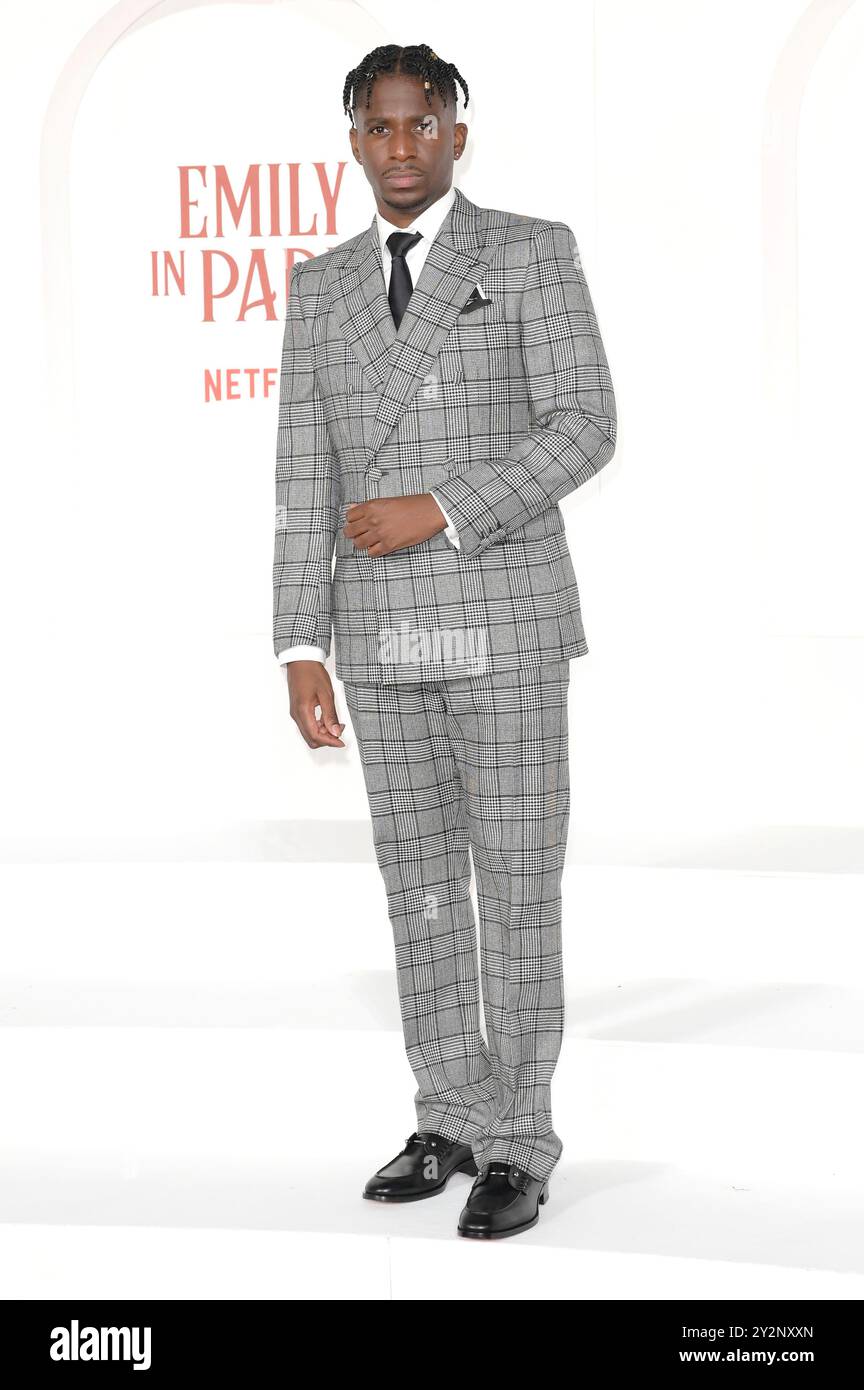 Samuel Arnold bei der Premiere der 4. Staffel der Netflix Serie 'Emily ...