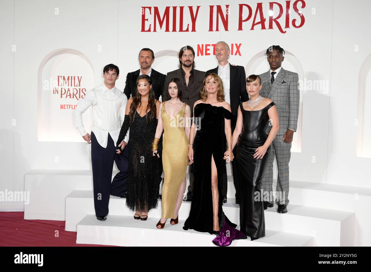 Paul Forman, William Abadie, Ashley Park, Lucas Bravo, Lily Collins ...