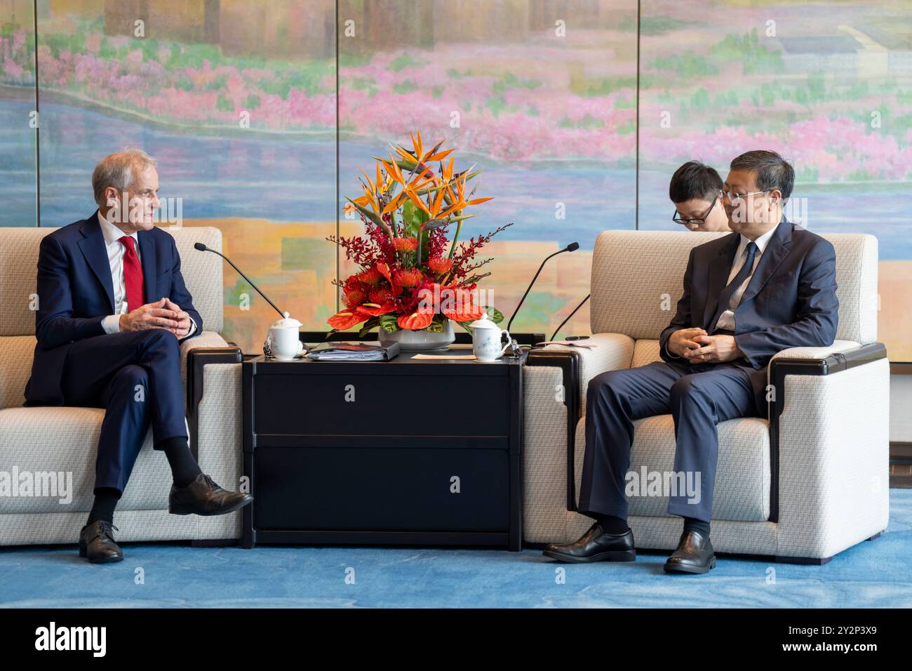 Shanghai, China 20240911. Norwegian Prime Minister Jonas Gahr Store met Shanghai's governor Chen ...