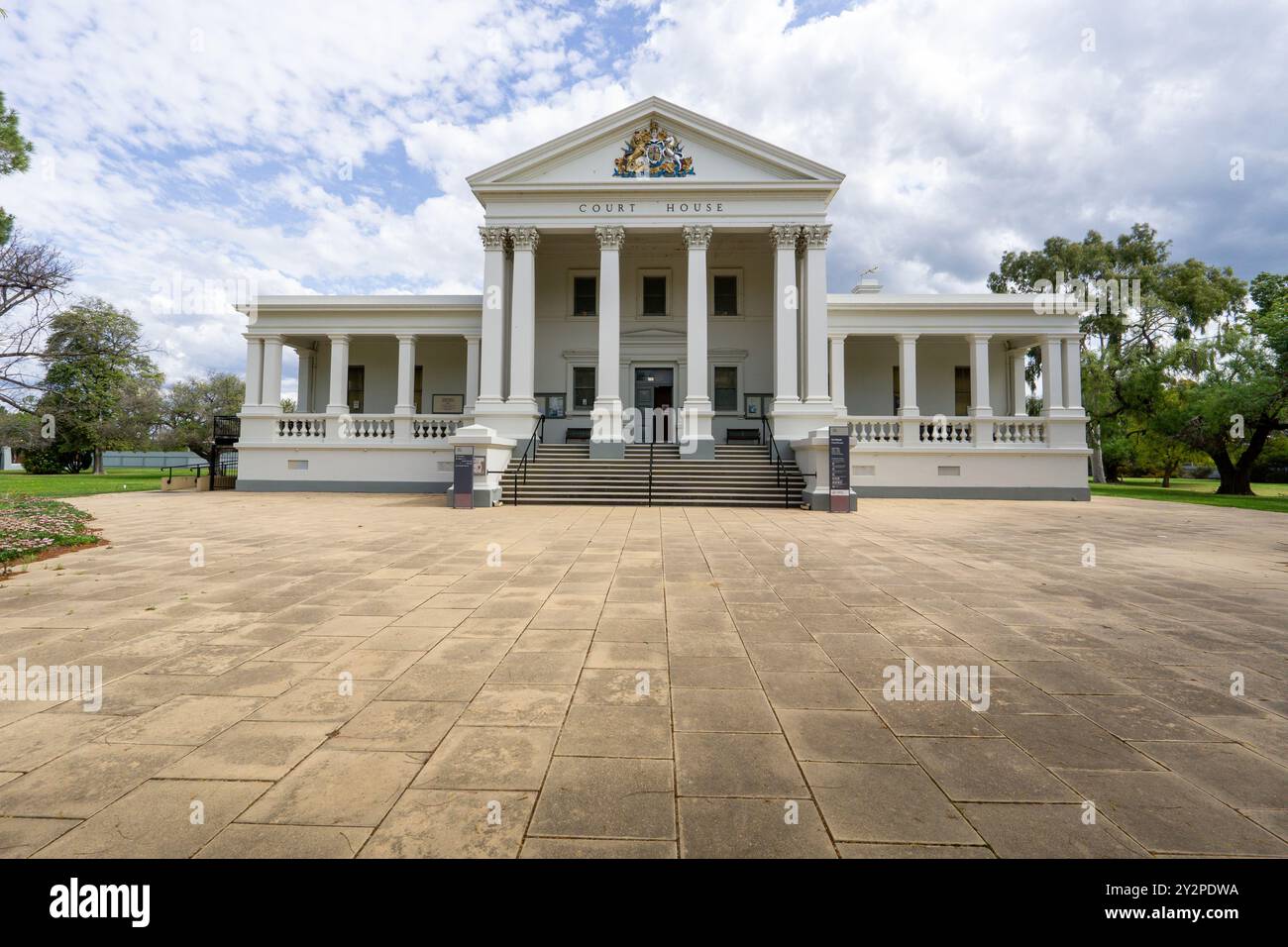 Victorian classical courthouse, Deniliqion NSW, Australia 11th Sept ...