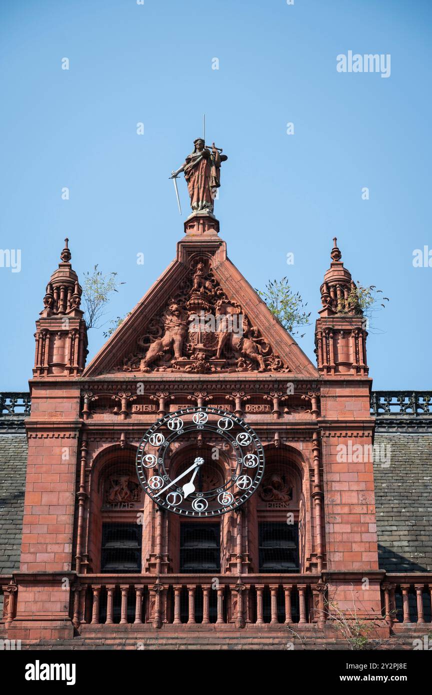 Architectural details at Victoria Law Courts facade, Birmingham, UK ...