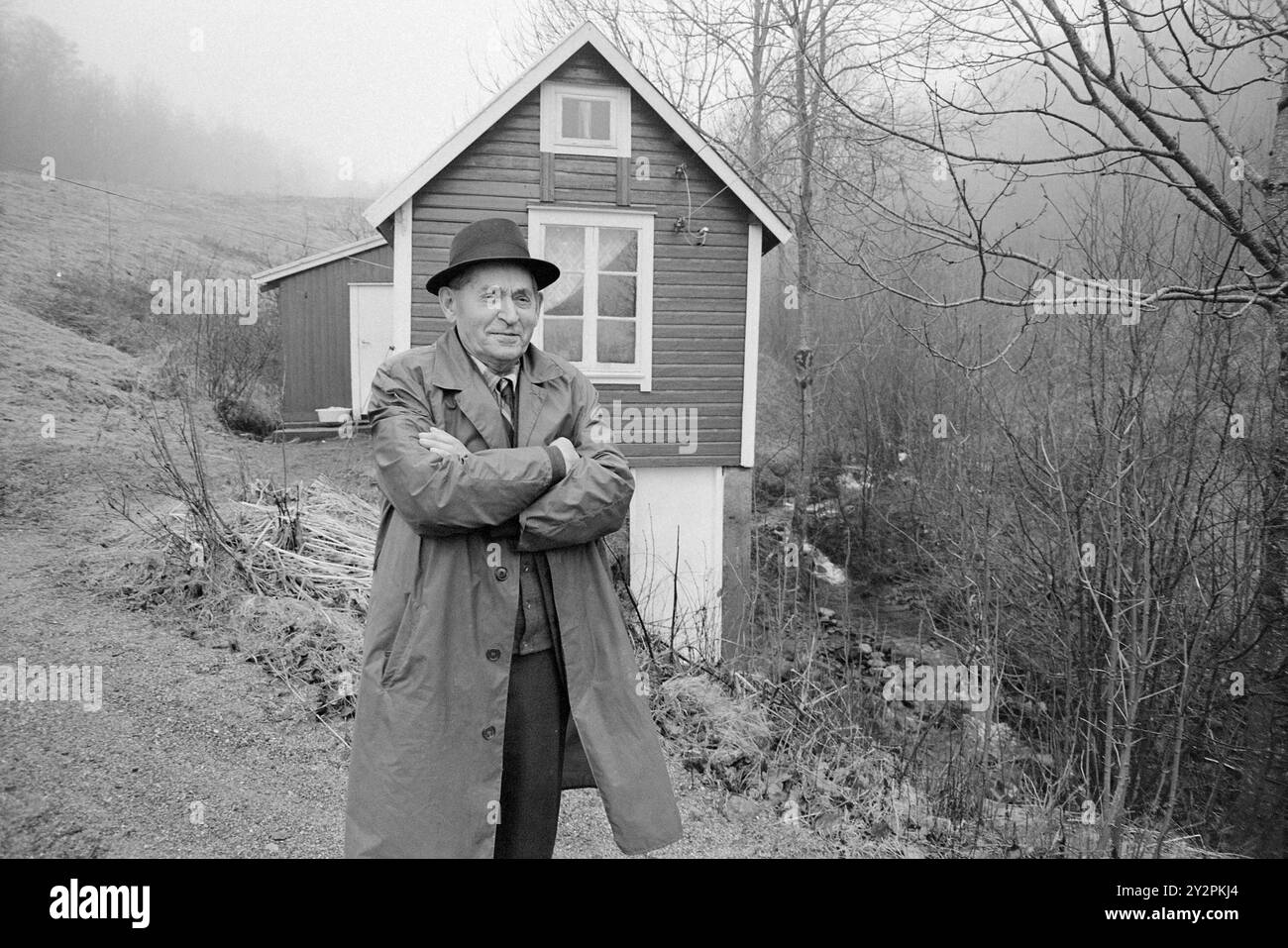 Current 12-4-1971: 85-year-old towards new horizons.85-year-old Anders ...