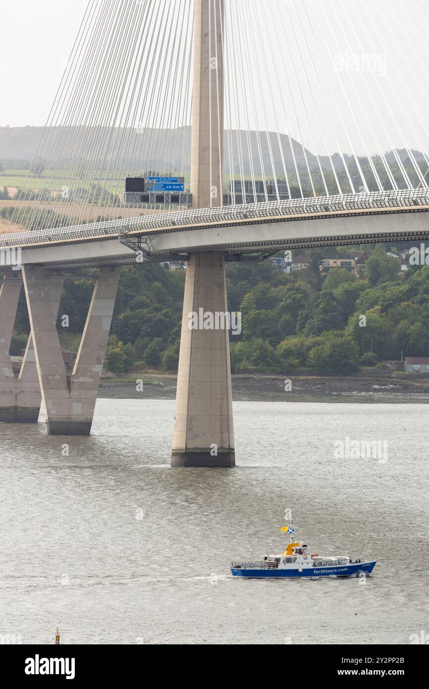 Maid of the forth boat tour under the Queensferry Crossing, Scotland ...
