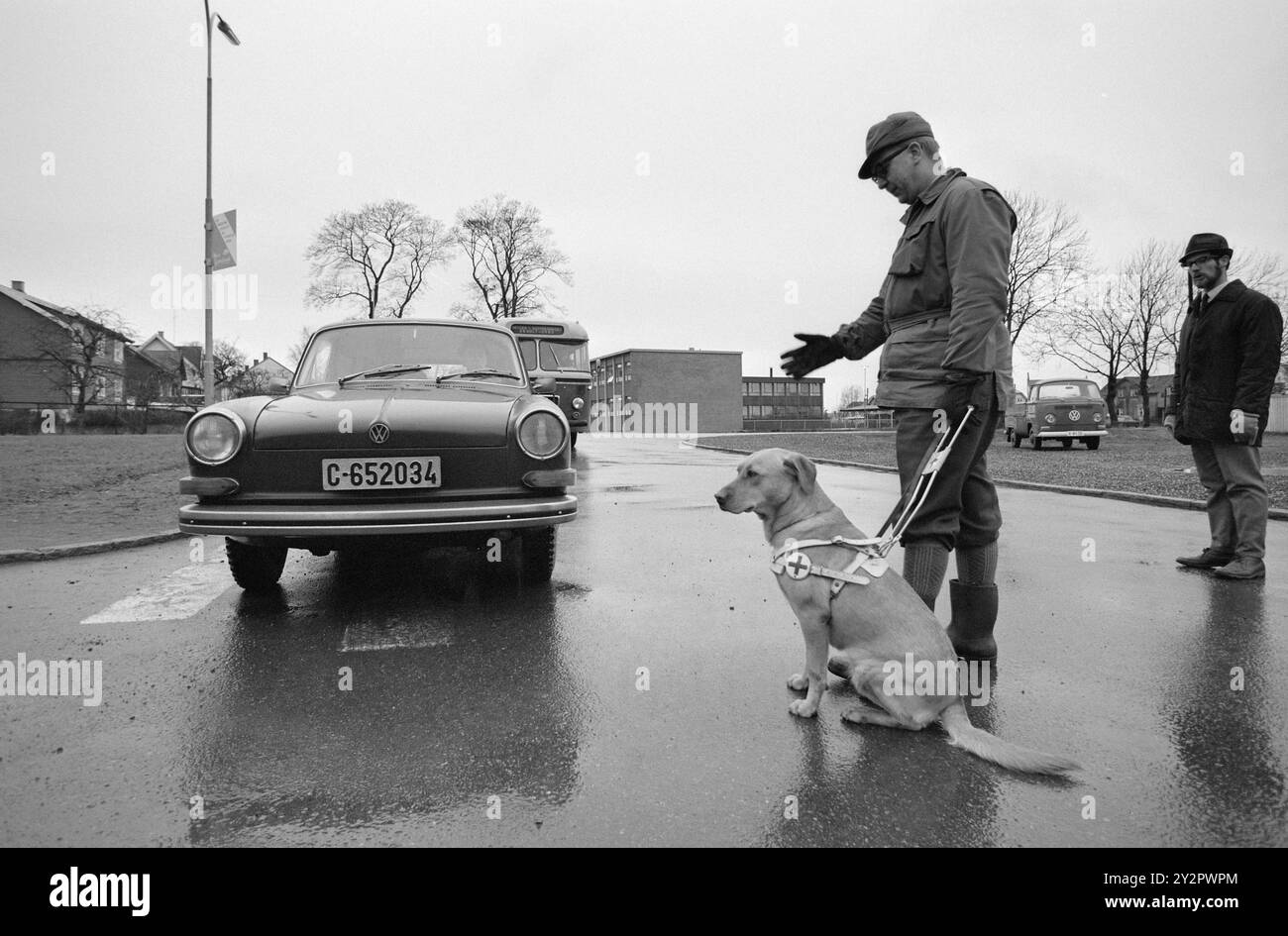 Current 50-7-1970 : A school for the blind and his dog. The Norwegian ...