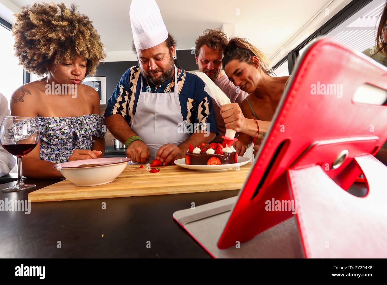Group anonymous diverse chefs hi-res stock photography and images - Alamy