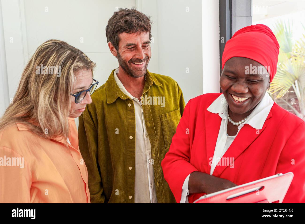 Office happy engaged diverse hi-res stock photography and images - Alamy
