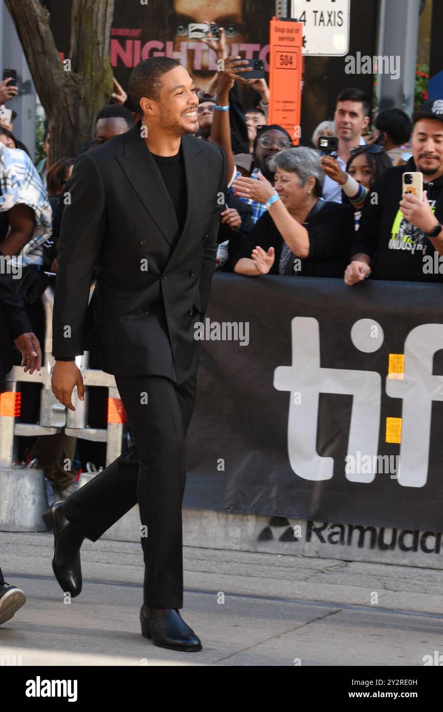 TORONTO, ON: SEPTEMBER 10: Ray Fisher at The Piano Lesson red carpet at ...