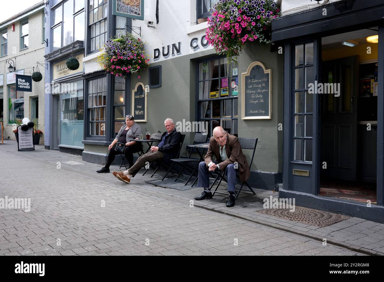 Customers sitting outside town centre pub in Wellington, Uk Stock Photo ...