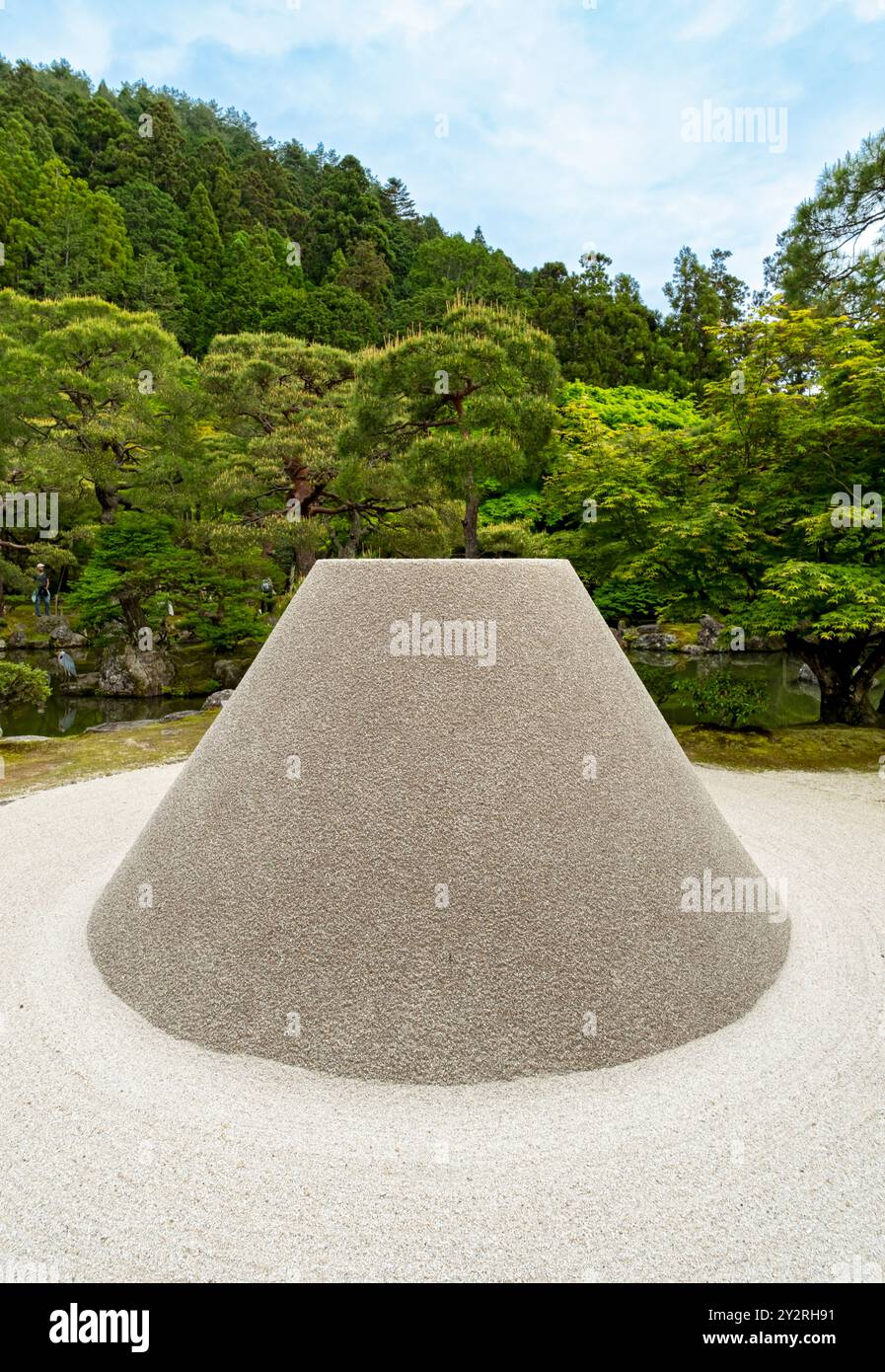 Kogetsudai sand cone, Ginkaku-ji Temple of the Silver Pavilion Kyoto ...