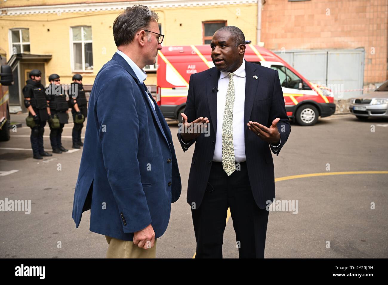 Foreign Secretary David Lammy meets Ukrainian first responders and ...