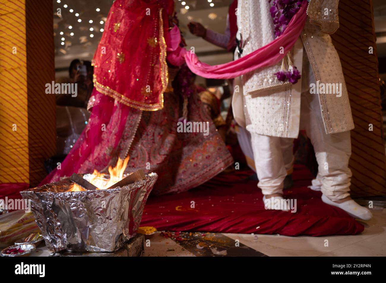 Hindu wedding customs and rituals hi-res stock photography and images ...