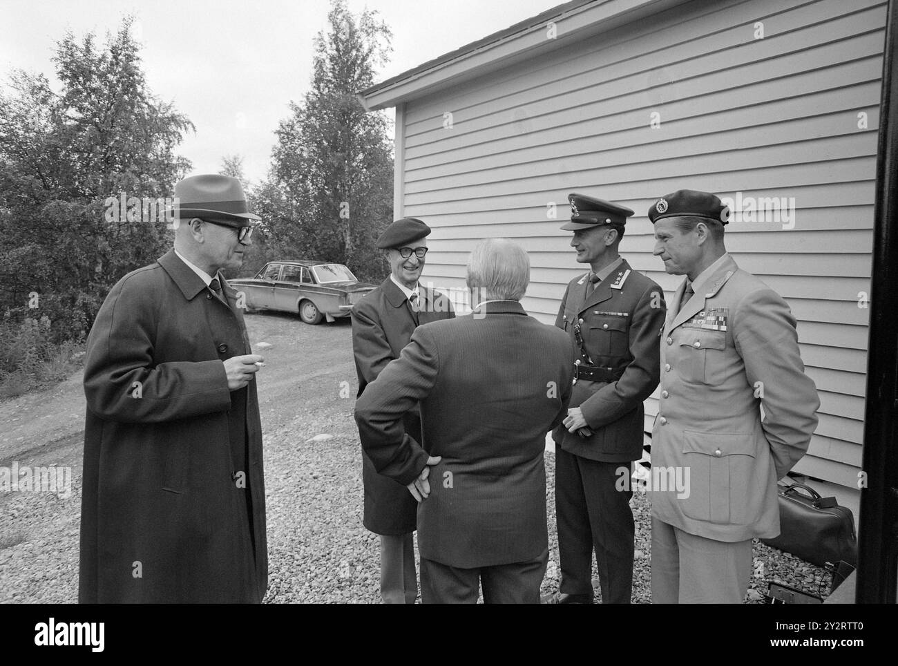 Actual 35 - 8 - 1971: With the king in borderlandThe garrison in Sør ...
