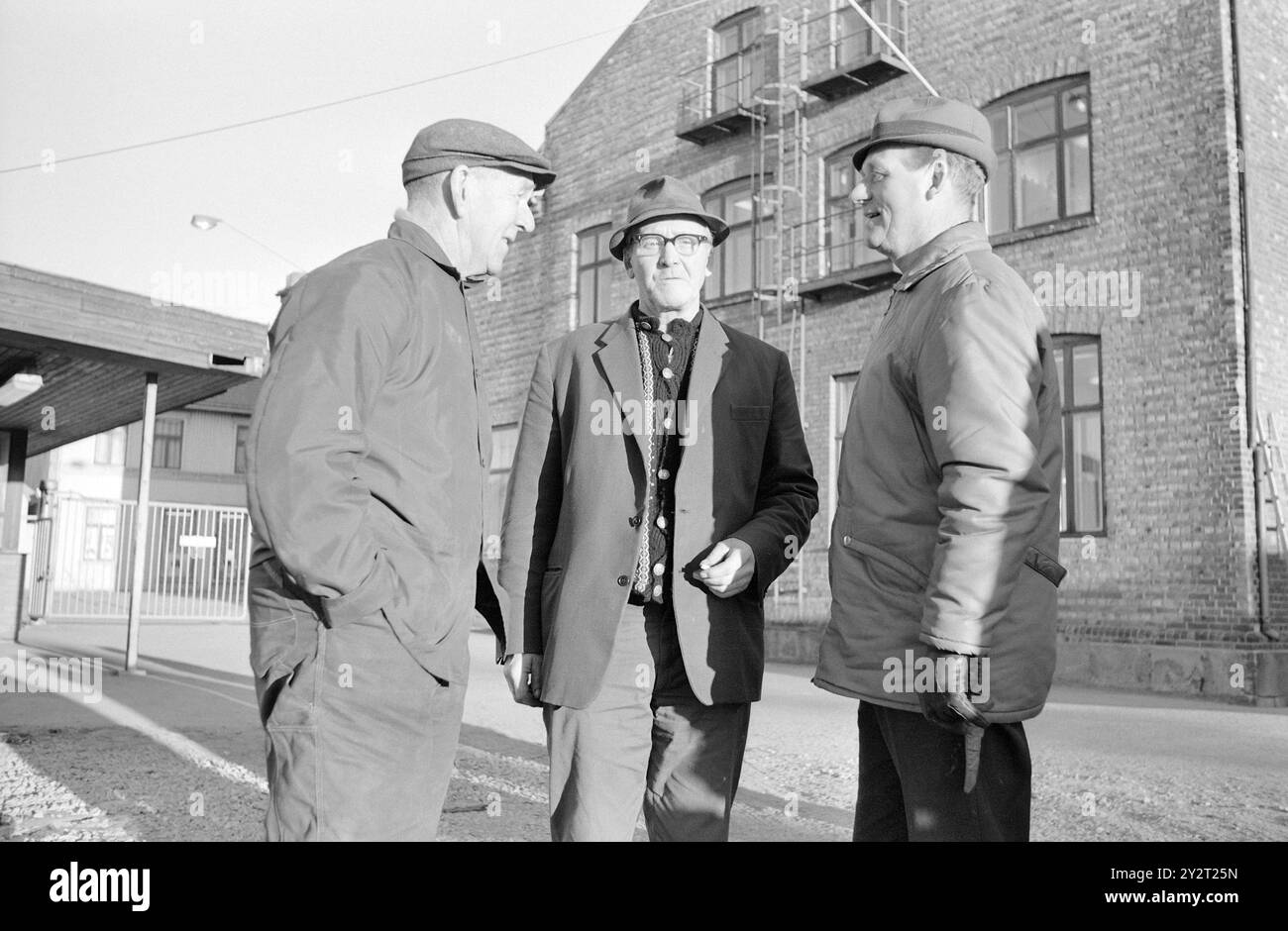 Current 48-5-1971 : Games with human destinies.For the third time in ...