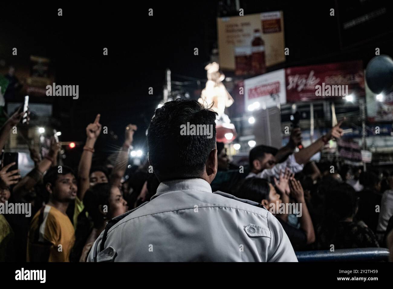 All night candle light protest observed in several part of Kolkata ...