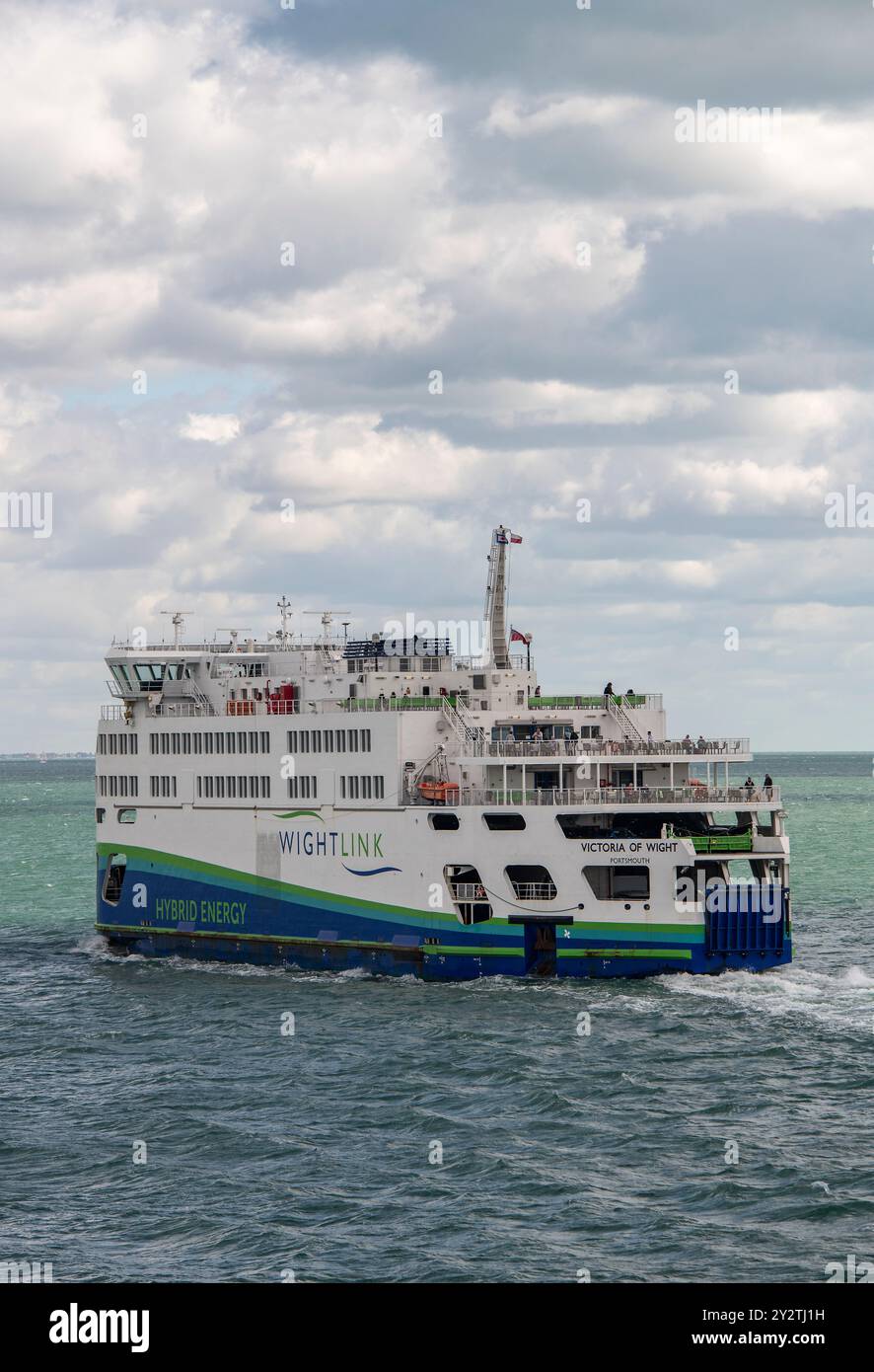 wightlink isle of wight vehicle ferry victoria of wight crossing the ...