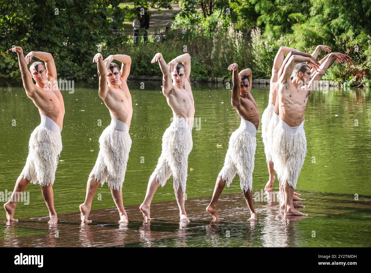 Matthew bourne swan lake london hi-res stock photography and images - Alamy