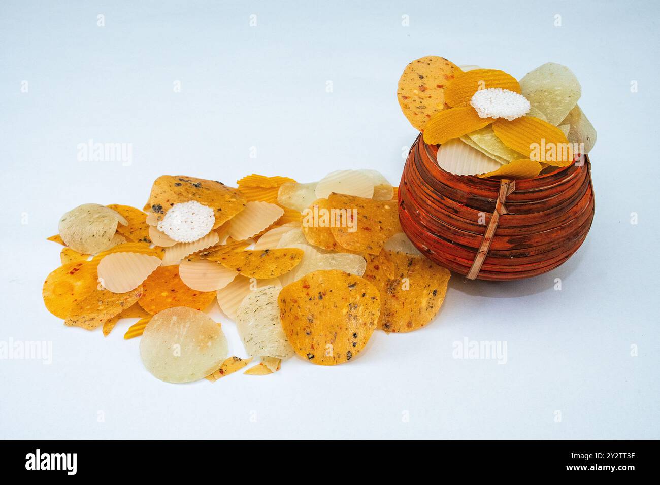 Indian crispy papad side view hi-res stock photography and images - Alamy