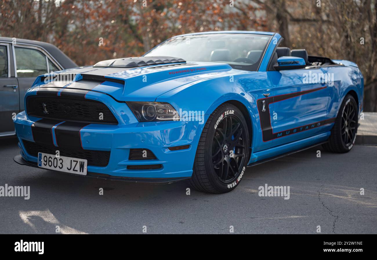 Front view of a fifth-generation American Ford Mustang sports car ...