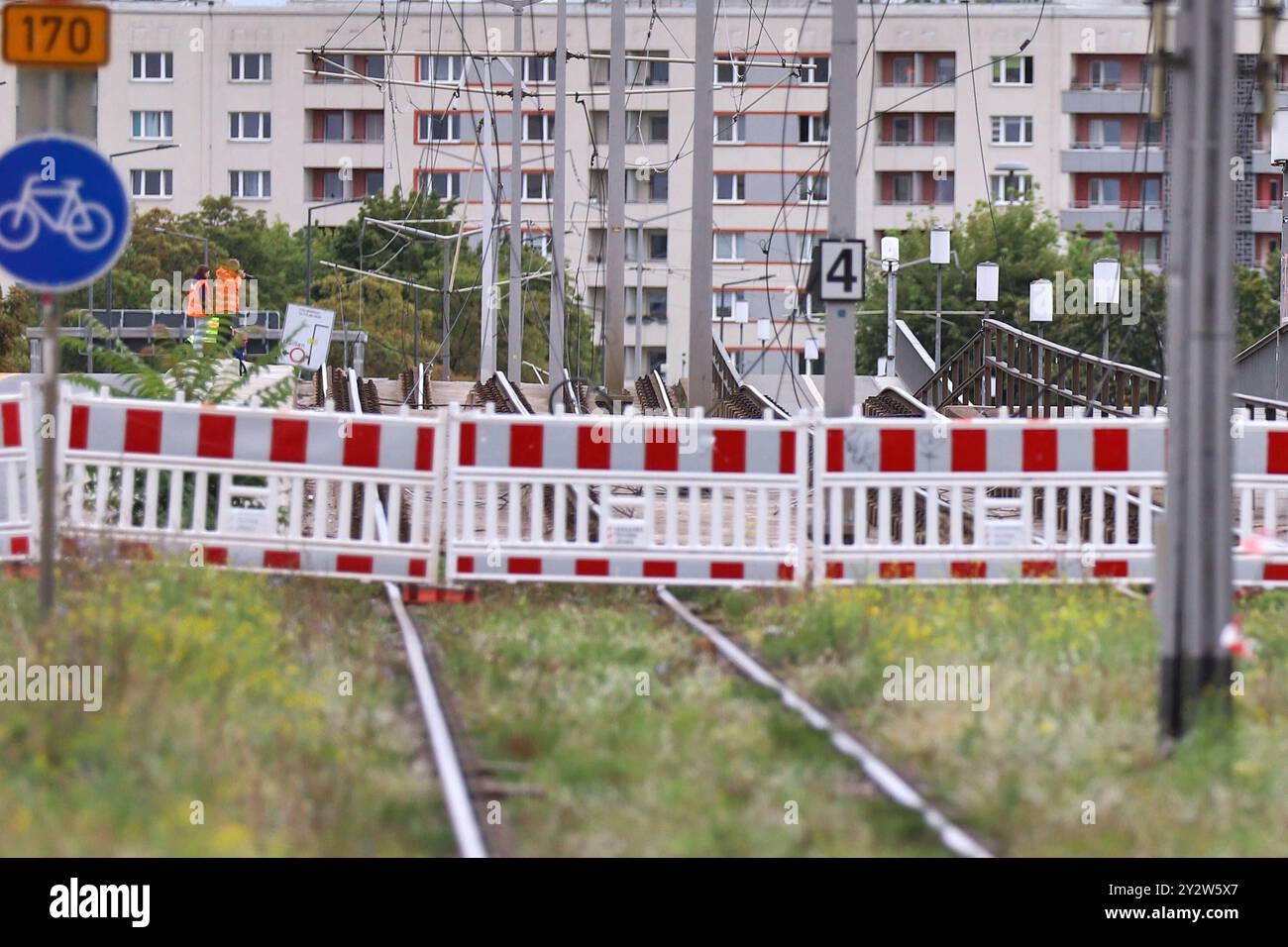 Schienenabbruch hi-res stock photography and images - Alamy