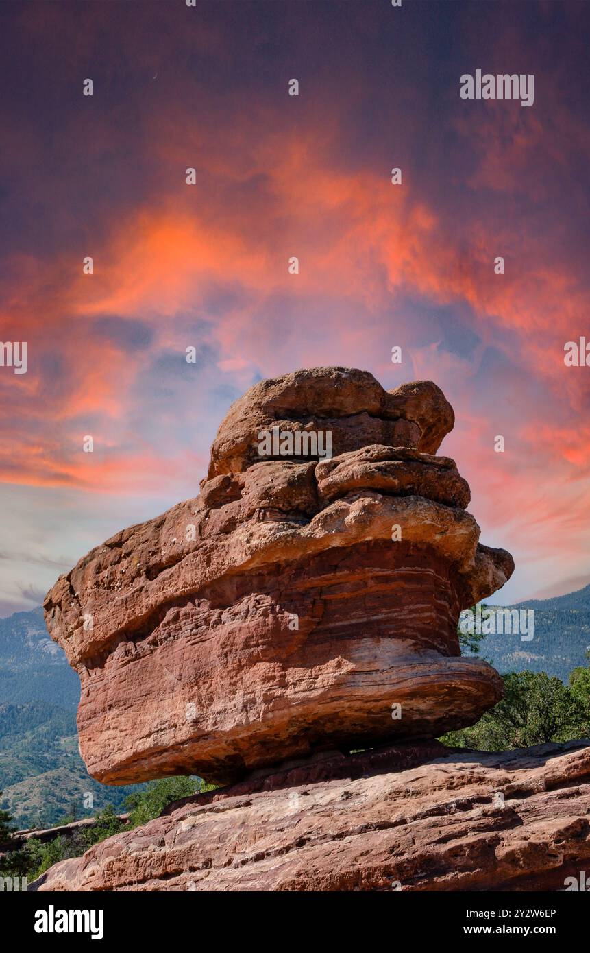 Setting Sun at Garden of the Gods, Colorado Springs, Colorado Stock ...