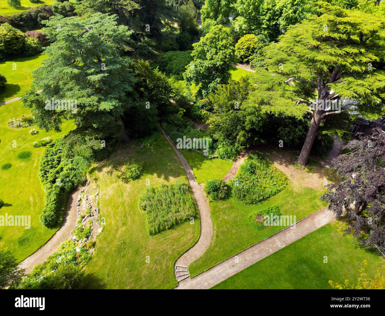 Well maintained pathways hi-res stock photography and images - Alamy