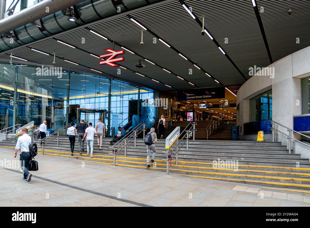 The main entrance to Cannon Street Station a shared entrance for ...