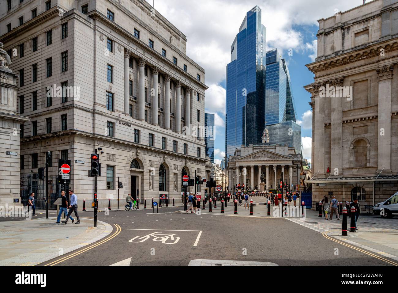 The Royal Exchange and 22 Bishopsgate seen from Bank Junction in The ...