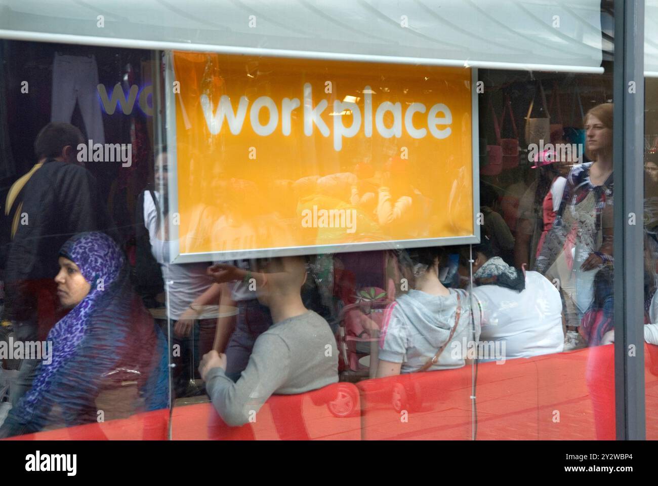 Place to find work hi-res stock photography and images - Alamy