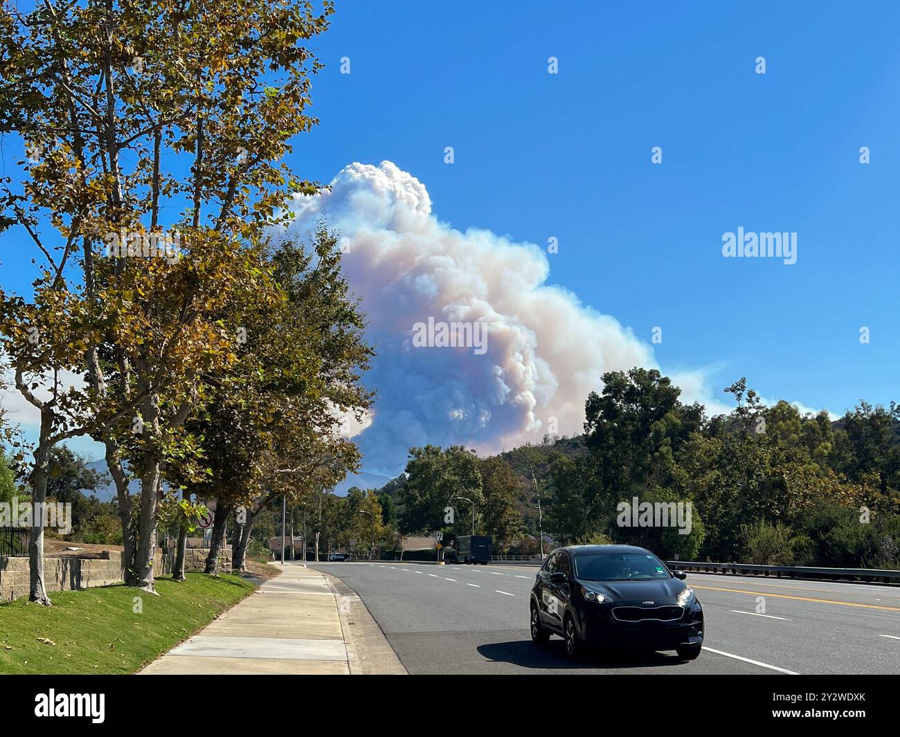 County highway in forest fire smoke hi-res stock photography and images ...