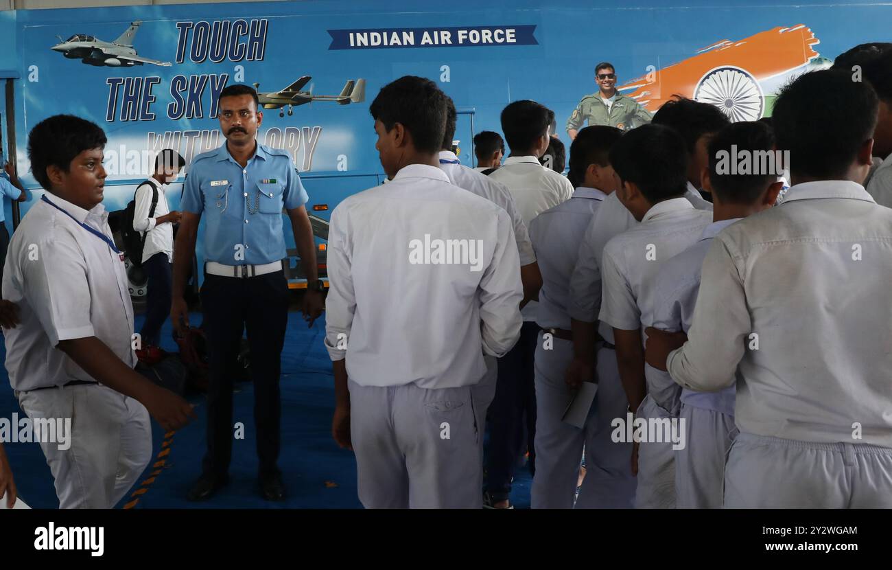 Kolkata, West Bengal, India. 11th Sep, 2024. An Indian Air force ...
