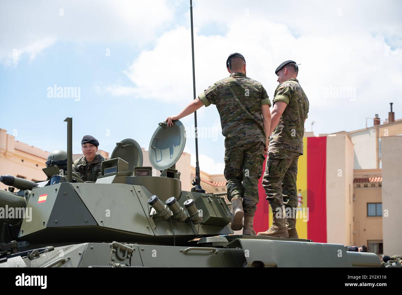 Detail of the crew of a Spanish army tank at the open days of the Bruch ...