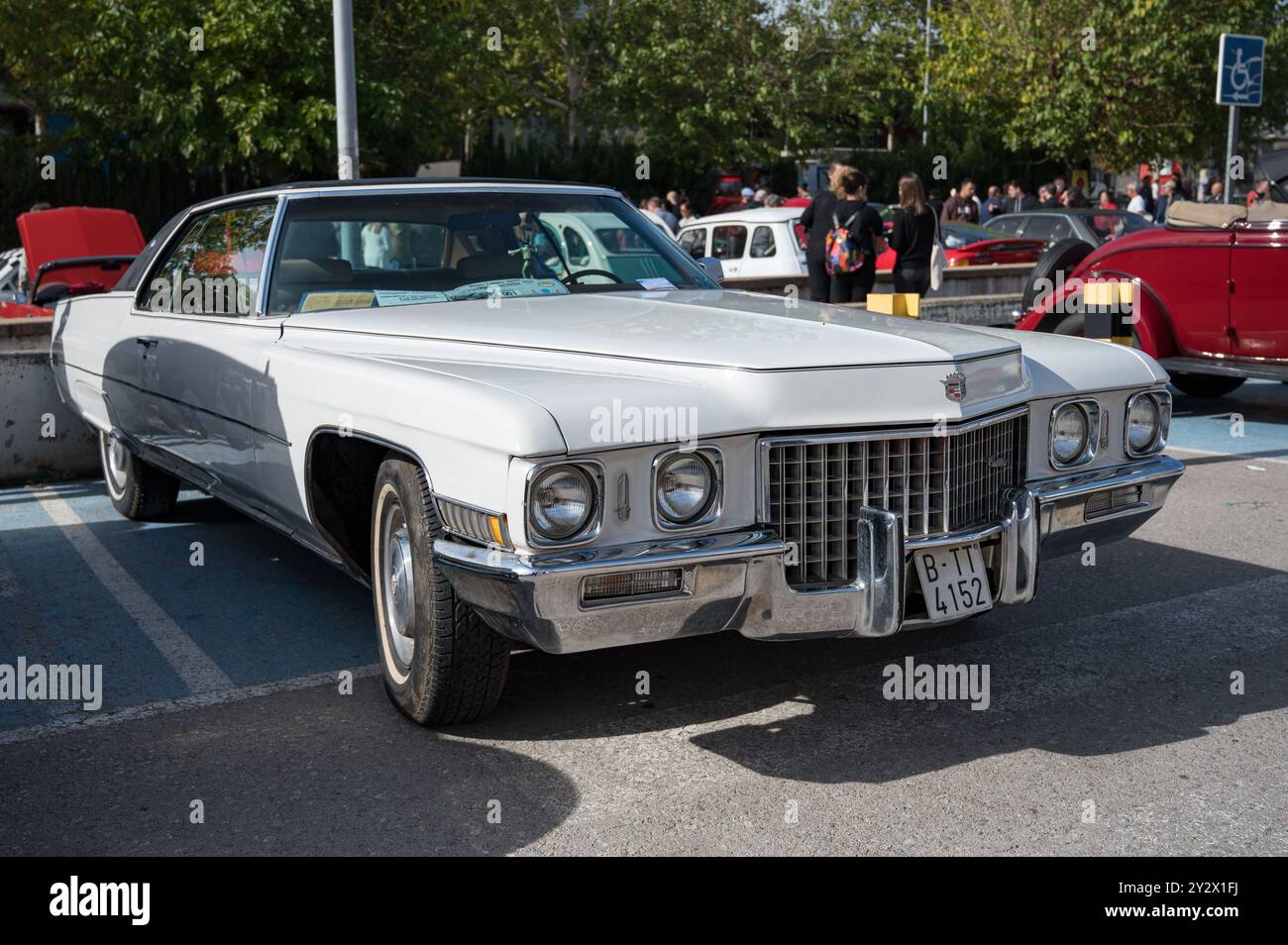 Front view of the classic and great American luxury car Cadillac Coupe ...