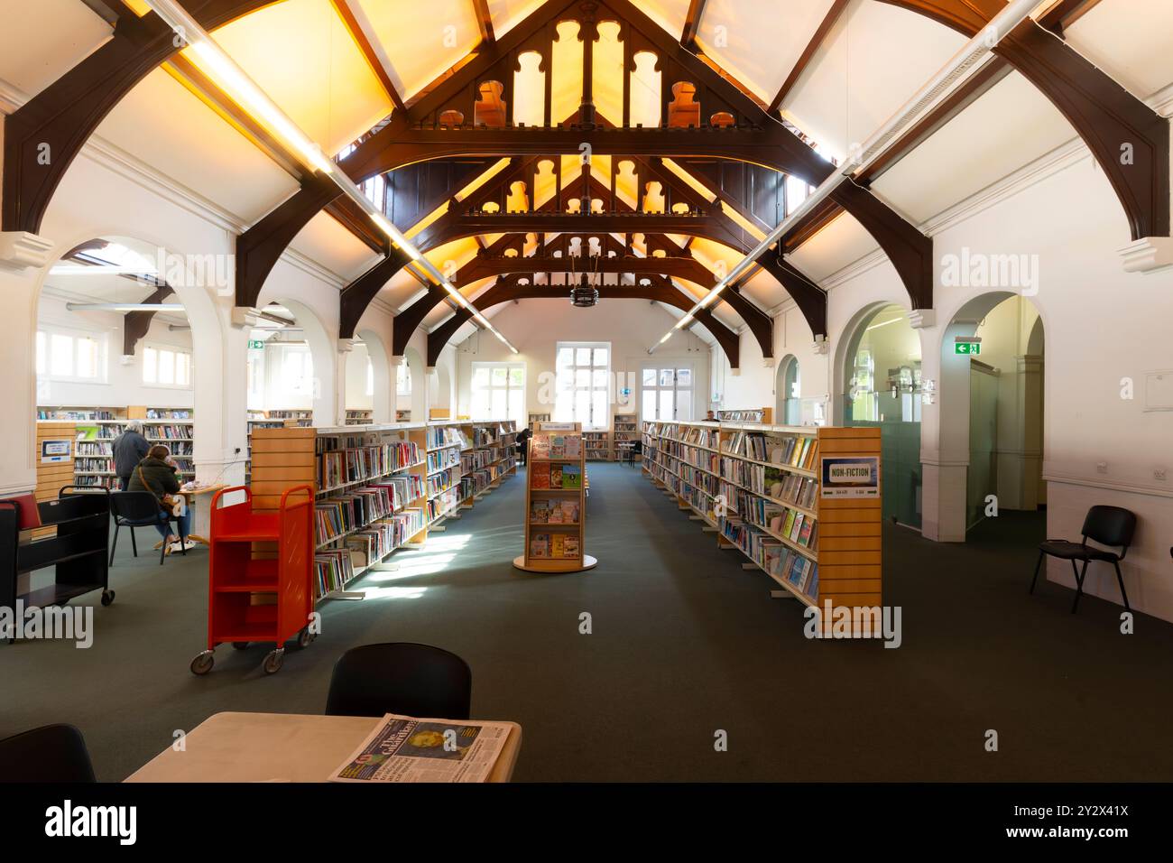 Patrons browse hi-res stock photography and images - Alamy