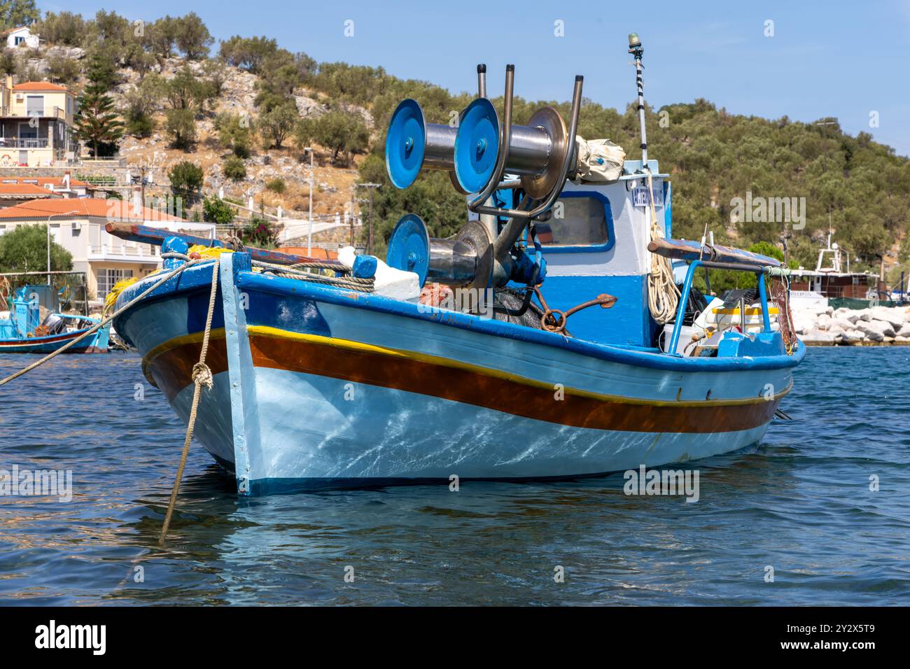 Fishing boat greek coastline hi-res stock photography and images - Alamy