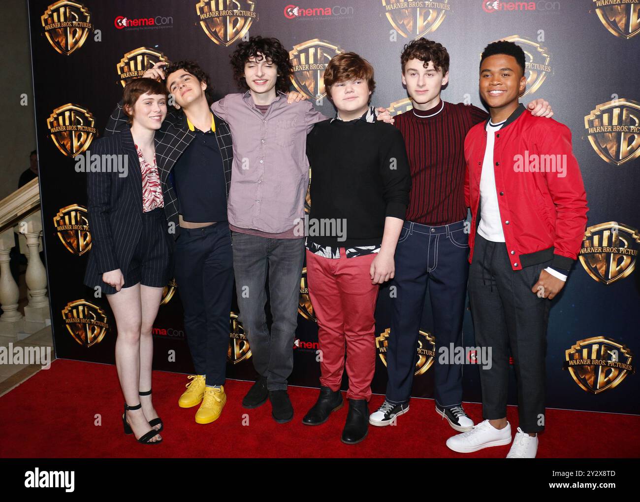 Sophia Lillis, Finn Wolfhard, Jeremy Ray Taylor, Wyatt Oleff, Chosen ...