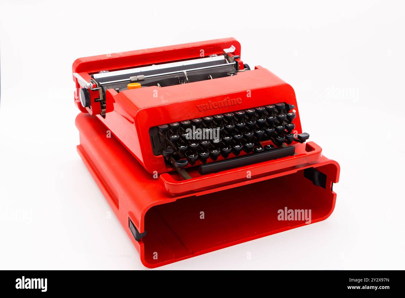 vintage 1968 olivetti Valentine red Portable Typewriter designed by ...