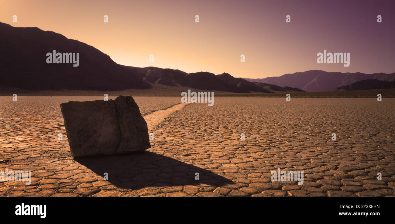 Racetrack moving rocks, Death Valley National Monument Stock Photo - Alamy