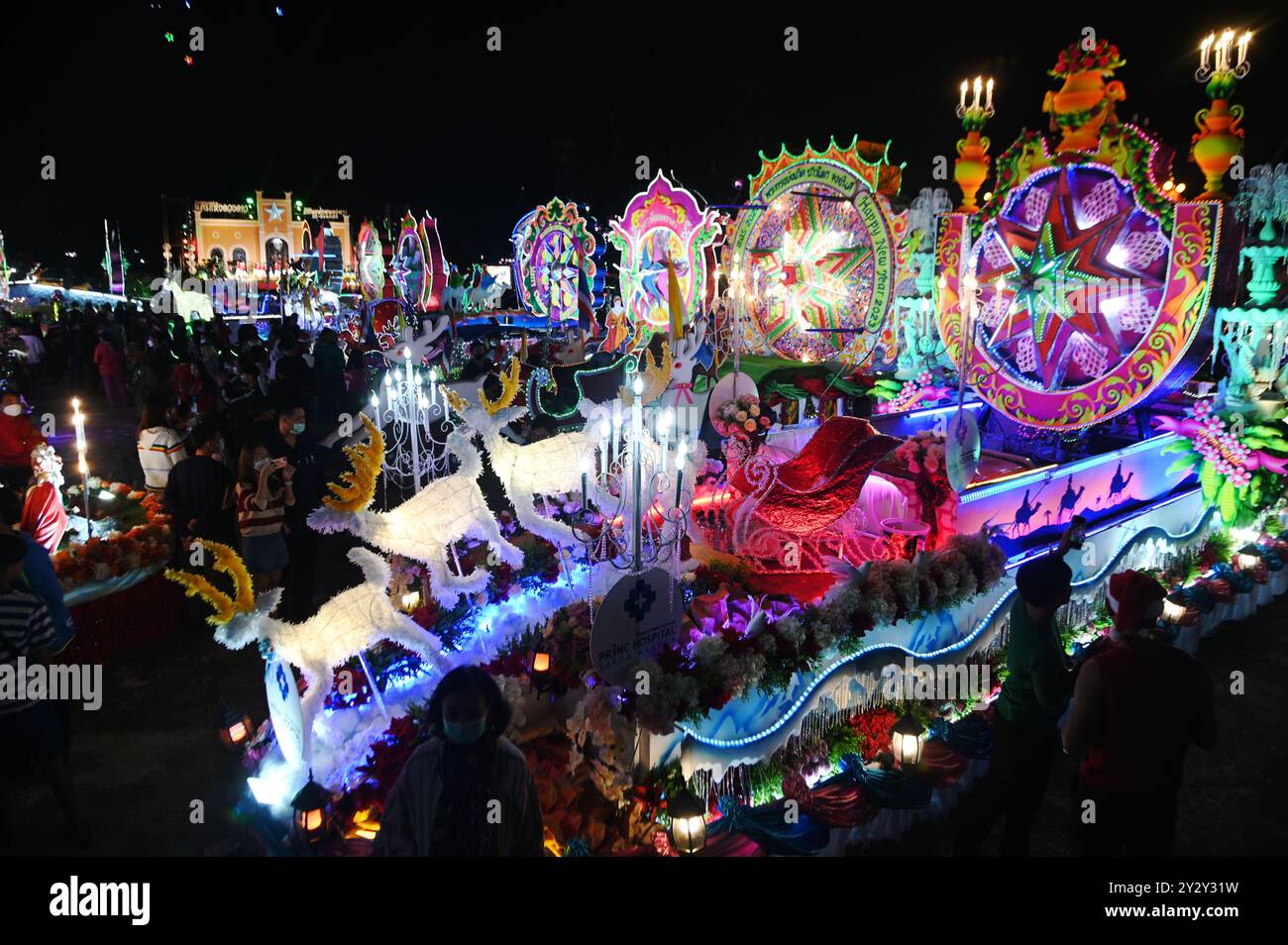 The celebrating Christmas with the dazzling star parade on more than ...
