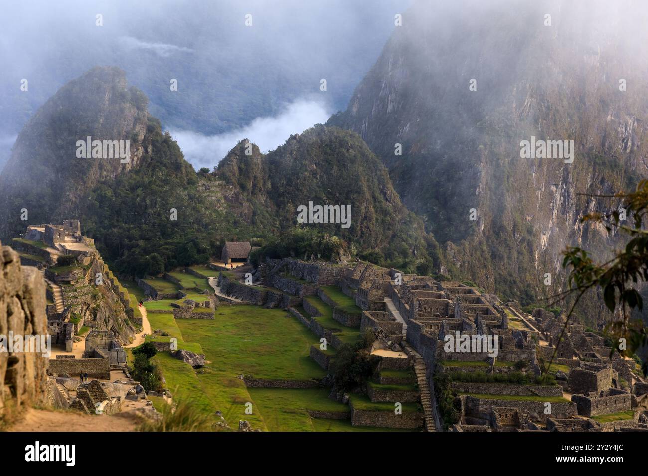 A breathtaking view of Machu Picchu, the ancient Incan citadel in Peru ...